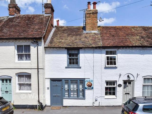 2 bedroom terraced house for sale