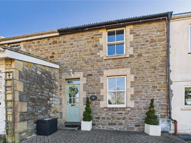 2 bedroom terraced house for sale