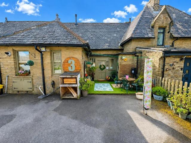 2 bedroom terraced house for sale