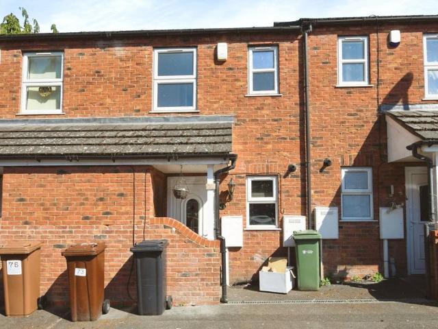 2 bedroom terraced house for sale
