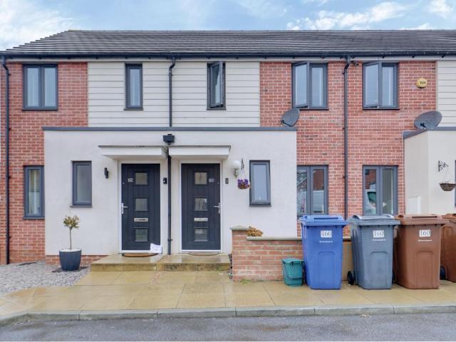 2 bedroom terraced house for sale