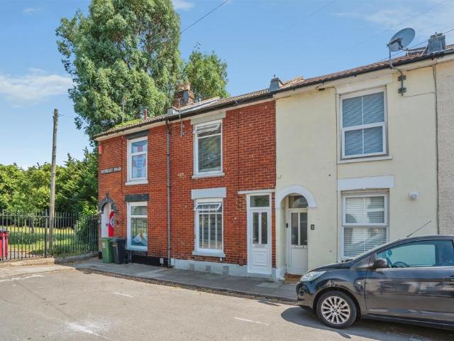 2 bedroom terraced house for sale