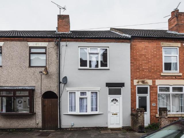 2 bedroom terraced house for sale