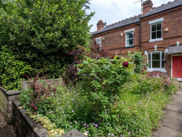 2 bedroom terraced house for sale