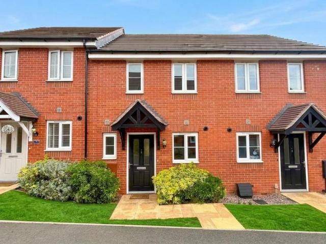2 bedroom terraced house for sale