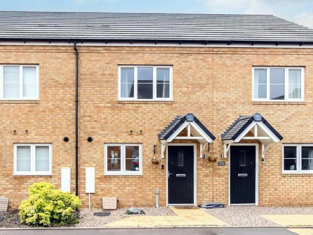 2 bedroom terraced house for sale