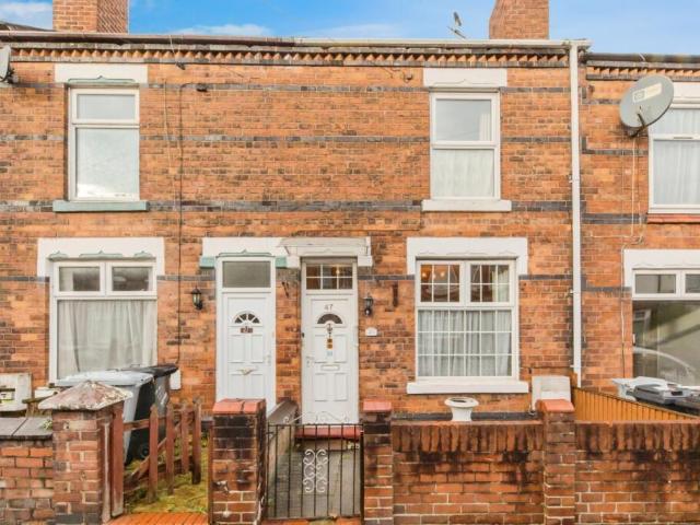 2 bedroom terraced house for sale