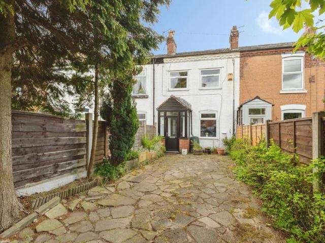 2 bedroom terraced house for sale