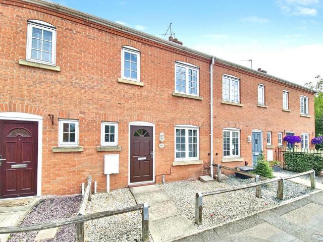 2 bedroom terraced house for sale