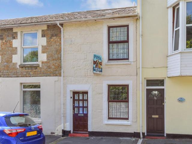 2 bedroom terraced house for sale