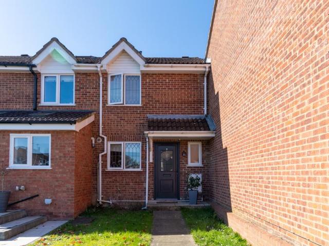 2 bedroom terraced house for sale