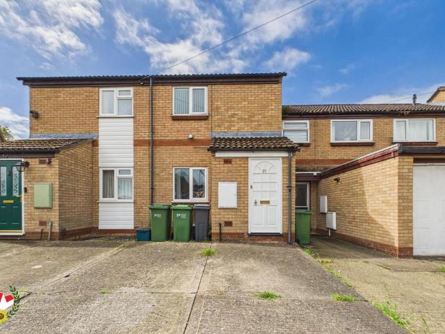 2 bedroom terraced house for sale