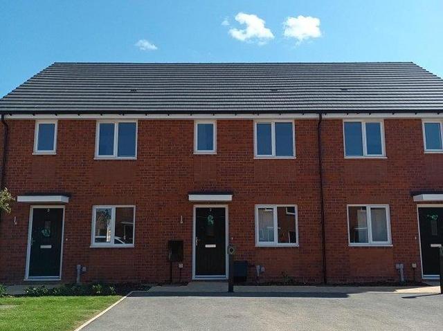 2 bedroom terraced house for sale