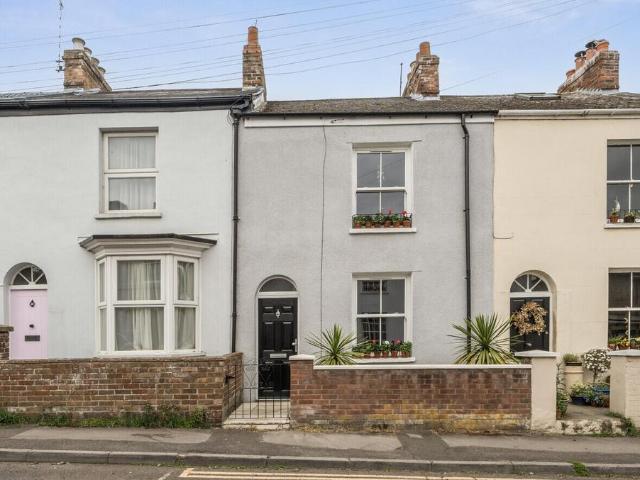 2 bedroom terraced house for sale