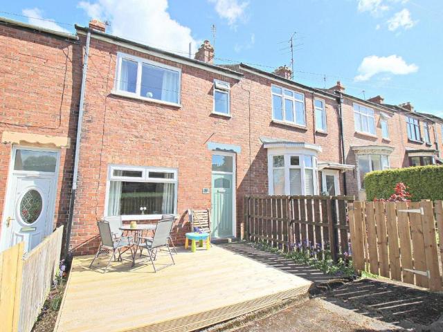 2 bedroom terraced house for sale