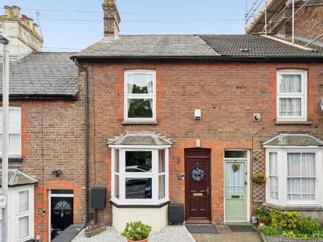 2 bedroom terraced house for sale