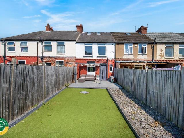 2 bedroom terraced house for sale