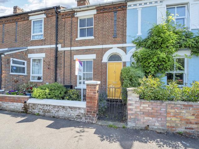 2 bedroom terraced house for sale