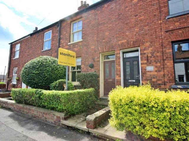 2 bedroom terraced house for sale