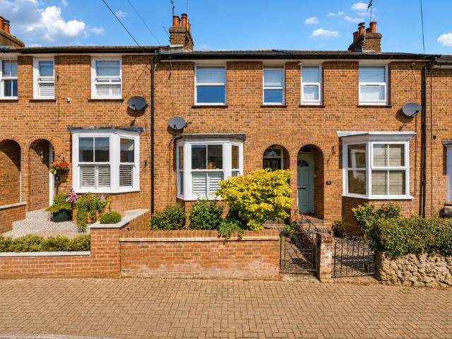 2 bedroom terraced house for sale
