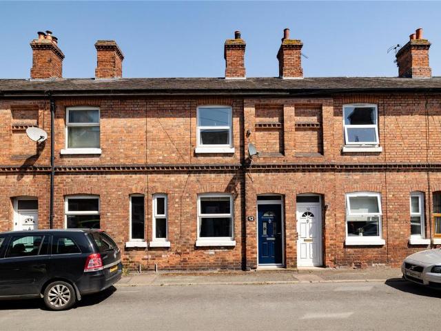 2 bedroom terraced house for sale