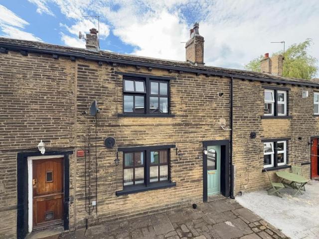 2 bedroom terraced house for sale