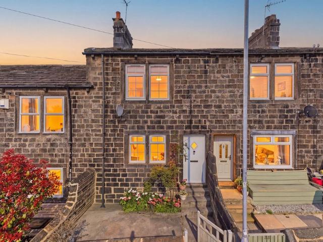 2 bedroom terraced house for sale