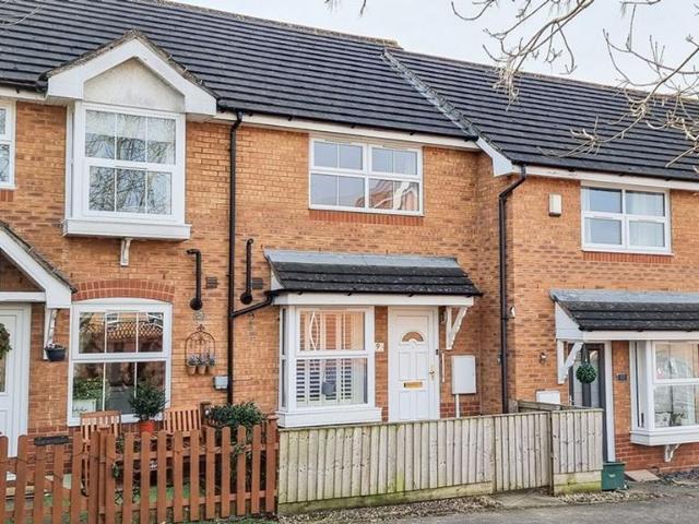 2 bedroom terraced house for sale
