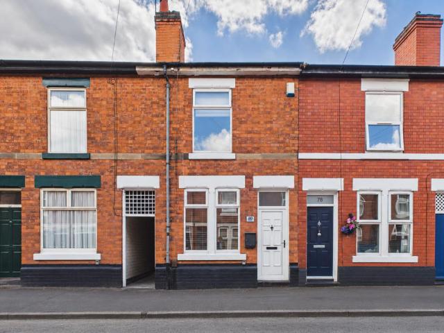 2 bedroom terraced house for sale