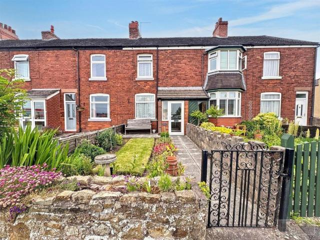 2 bedroom terraced house for sale
