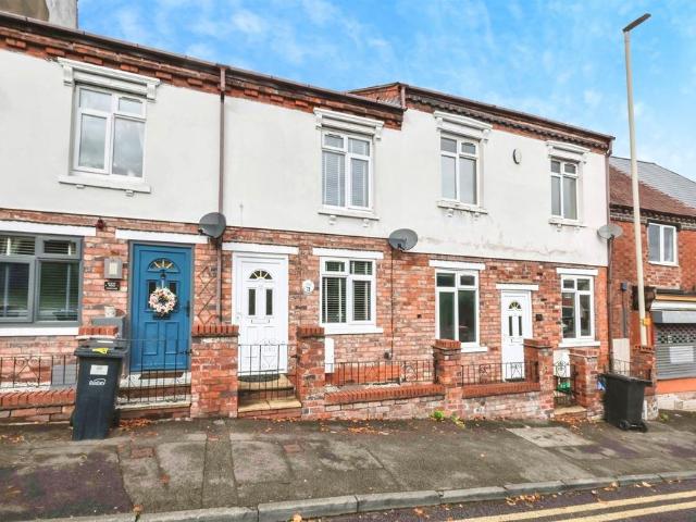 2 bedroom terraced house for sale