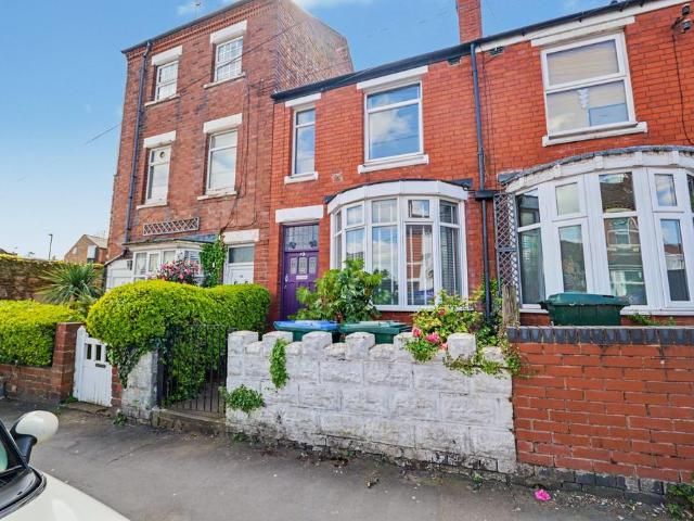 2 bedroom terraced house for sale