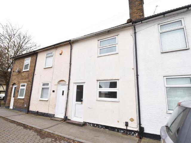 2 bedroom terraced house for sale
