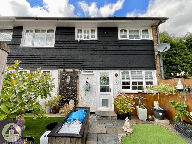 2 bedroom terraced house for sale