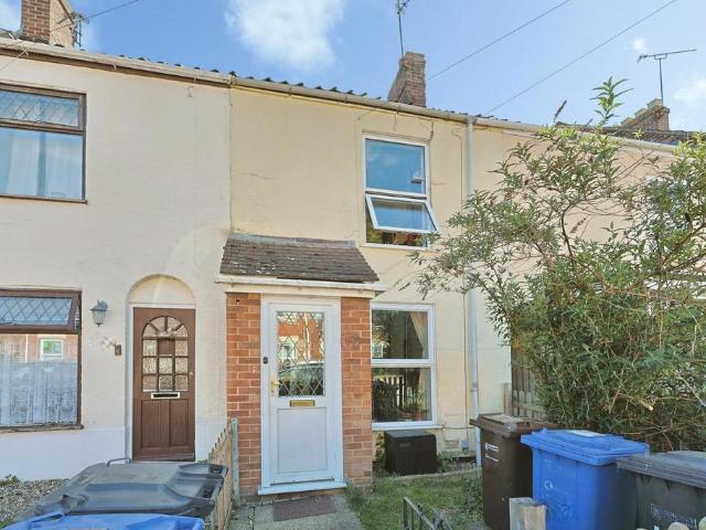 2 bedroom terraced house for sale