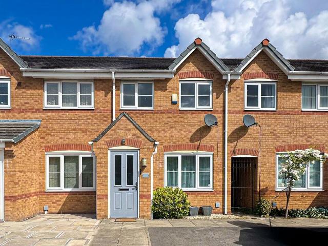 2 bedroom terraced house for sale