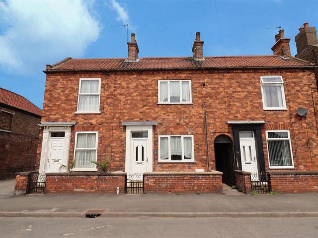 2 bedroom terraced house for sale