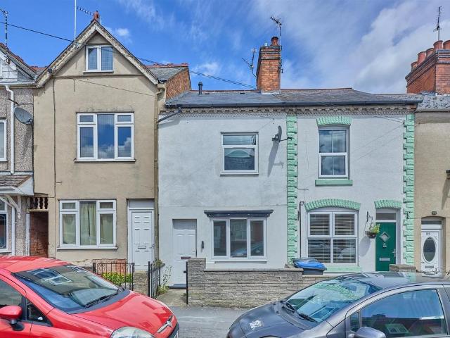 2 bedroom terraced house for sale