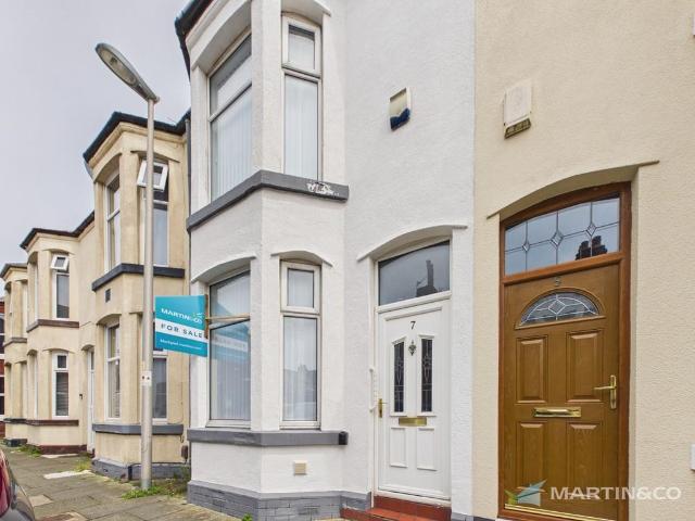 2 bedroom terraced house for sale
