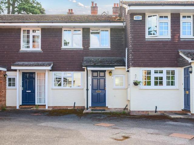 2 bedroom terraced house for sale