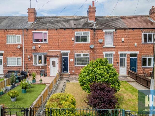 2 bedroom terraced house for sale