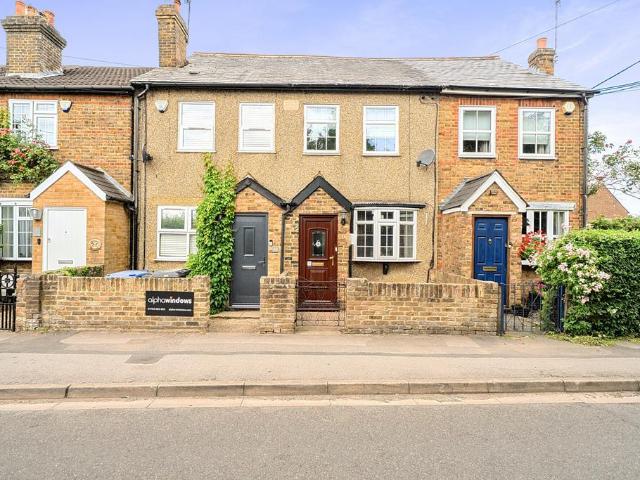 2 bedroom terraced house for sale