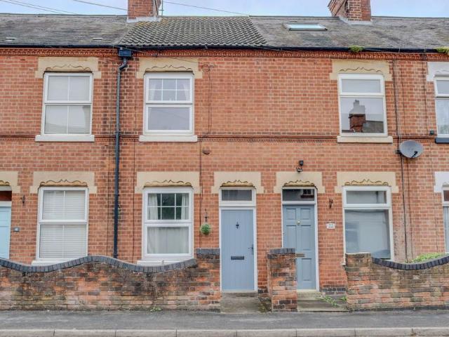 2 bedroom terraced house for sale