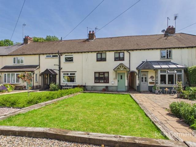 2 bedroom terraced house for sale