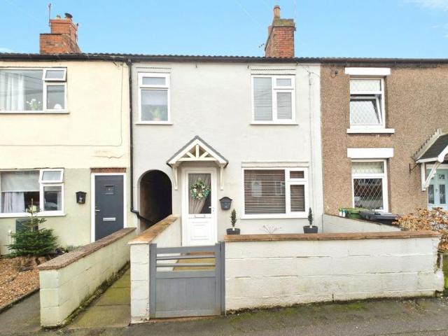 2 bedroom terraced house for sale