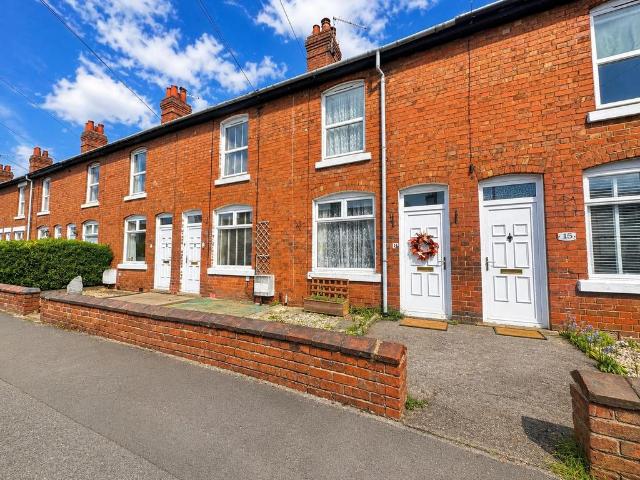 2 bedroom terraced house for sale