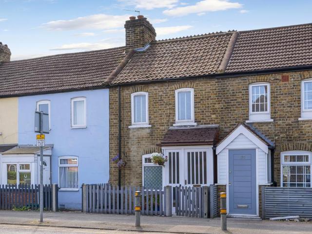 2 bedroom terraced house for sale