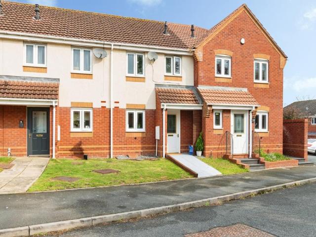 2 bedroom terraced house for sale