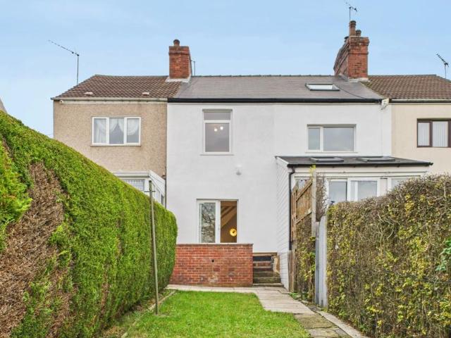 2 bedroom terraced house for sale