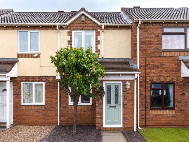 2 bedroom terraced house for sale